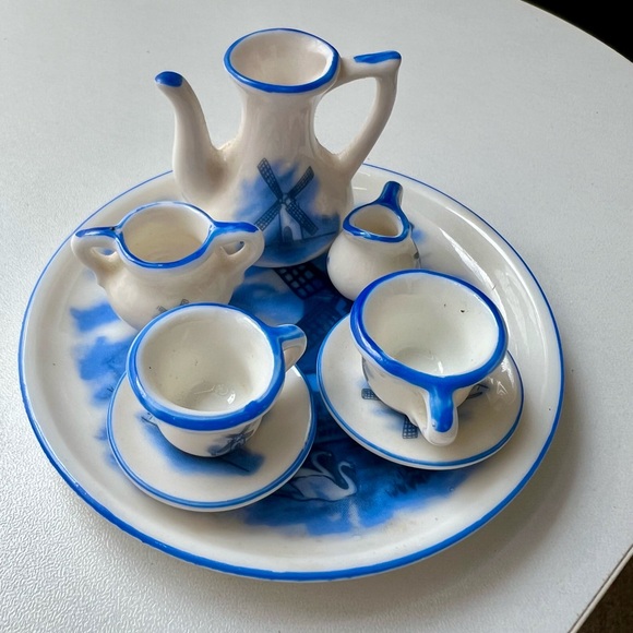 Accents | Vintage 8 Piece Delft Blue White Porcelain Miniature Tea Set ...